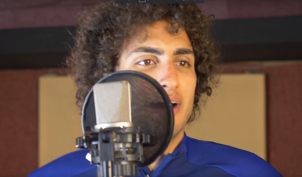 Tο επικό βίντεο με τους αθλητές που τραγουδούν ελληνικές επιτυχίες (vid ...