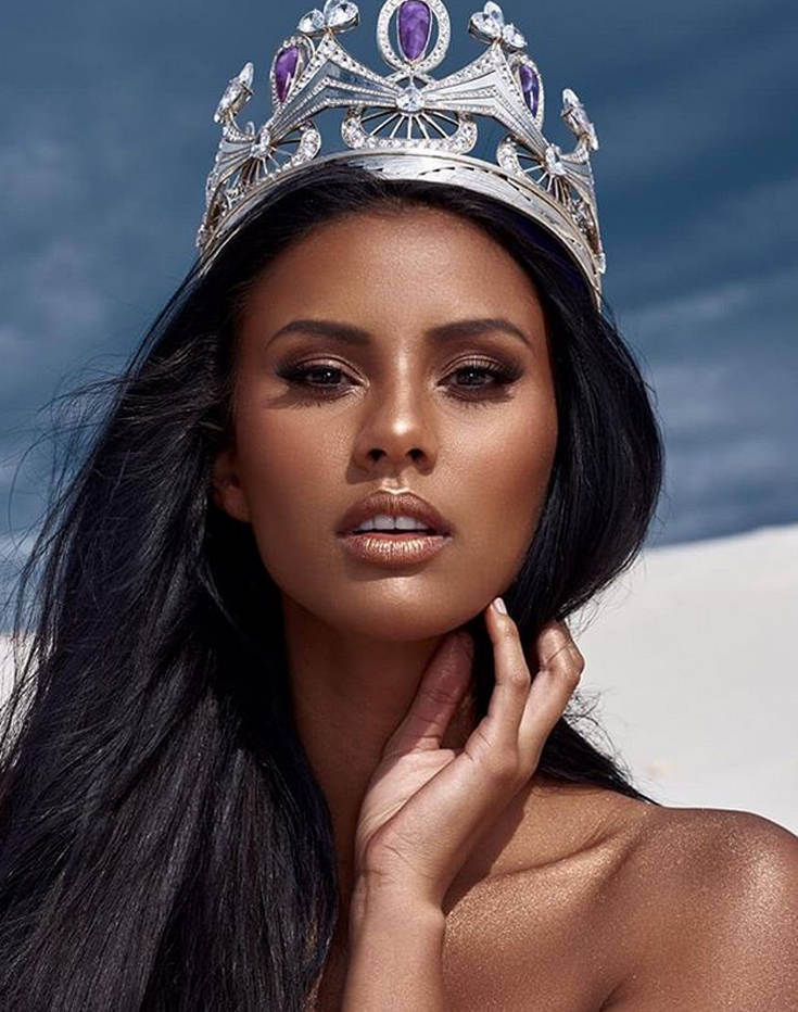 Όλοι θα θέλουν να τους γιατρέψει η Tamaryn Green - to10.gr