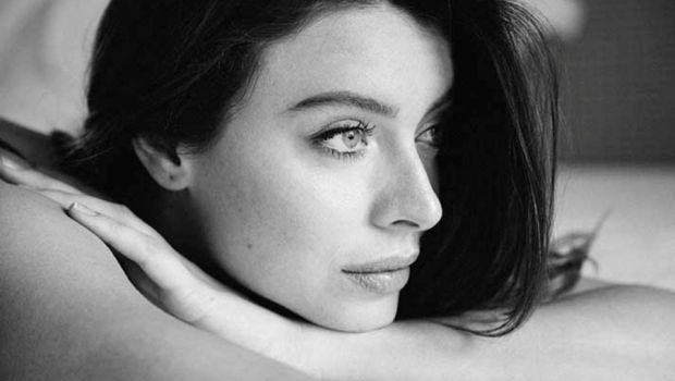 Η Roxanna Dunlop έχει κάνει το γυμνό τέχνη (pics) - to10.gr