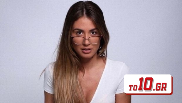 Η Έλενα Κρεμλίδου σε πόζες που ενθουσιάζουν τους διαδικτυακούς της ...