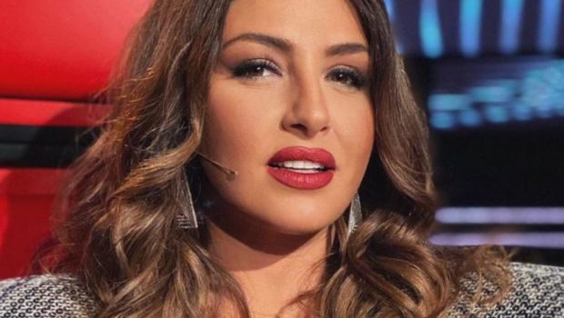 «Φωτιά» το γυμνό στήθος της Ελενας Παπαρίζου (Pics) - to10.gr