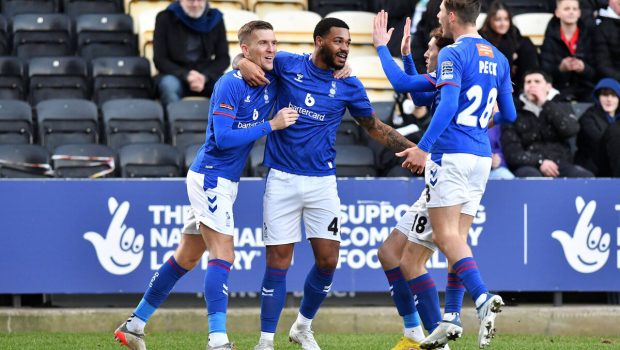 Με τα φαβορί και τα over - to10.gr