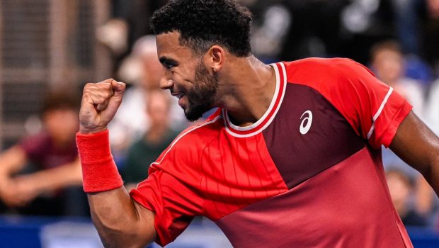 Τσιτσιπάς - Φις 0-2: Έχασε την ευκαιρία ο Τσιτσιπάς - to10.gr