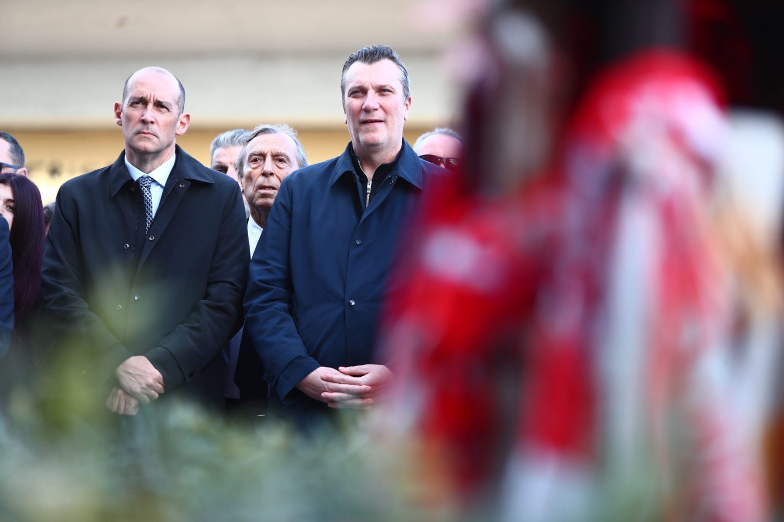 Πλήθος κόσμου στο μνημόσυνο της Θύρας 7 - Παρών ο Βαγγέλης Μαρινάκης ...