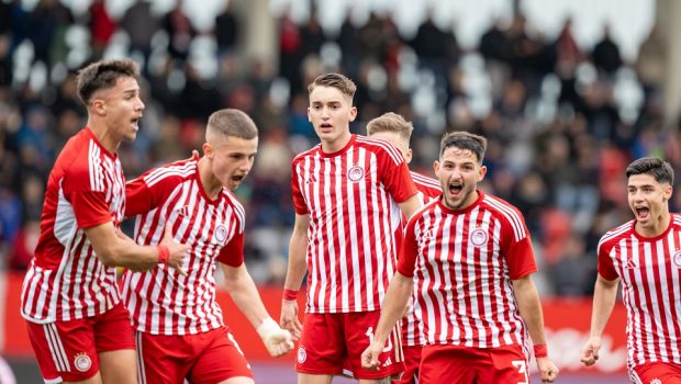 Τα wonderkids του Ολυμπιακού που ισοπέδωσαν την Μπάγερν και ένα «3-4-3 ...
