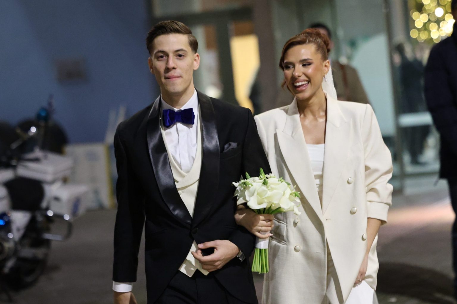 Ο Γιάννης Κωνσταντέλιας ενώθηκε με τα δεσμά του γάμου με την αγαπημένη του Χριστίνα (pics) - to10.gr