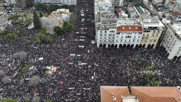 Μεγαλειώδης συγκέντρωση για τα Τέμπη στη Θεσσαλονίκη – Βίντεο και φωτογραφίες από drone - to10.gr
