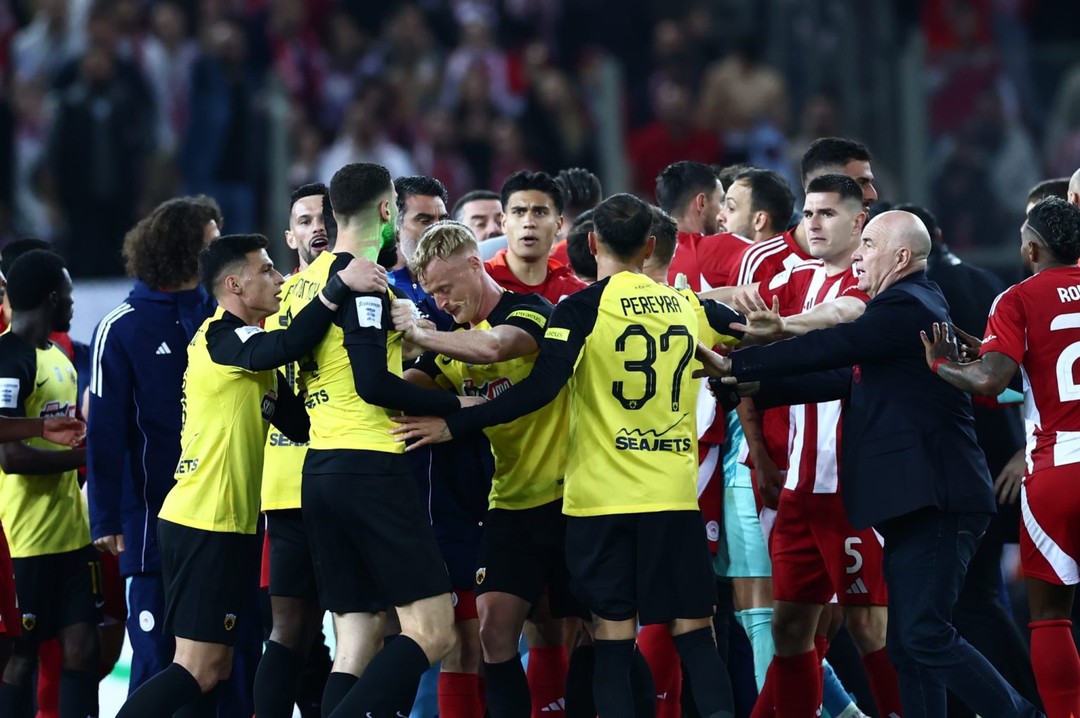 Ανακοινώθηκαν οι τιμωρίες: Μια αγωνιστική στον Αλμέιδα - Τρεις σε Μουκουντί, Μαρσιάλ, Πασχαλάκη ...