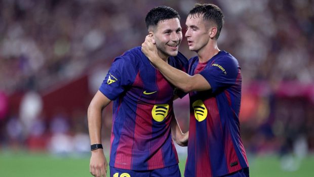 Φιλική τριάρα (3-1) της Μπαρτσελόνα στην Βίσελ Κόμπε - Πρώτη εμφάνιση ...