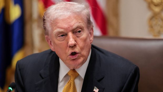 Τραμπ: Προτείνει την απευθείας αποστολή χρημάτων στους δικαιούχους, παρακάμπτοντας τις ...