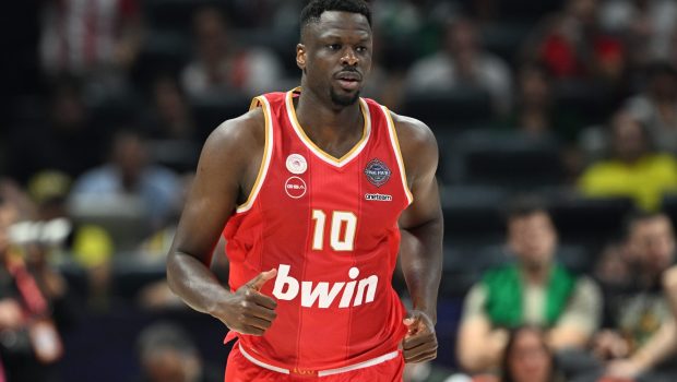 Χαμόγελα στον Ολυμπιακό με τον Μουστάφα Φαλ: Πώς πηγαίνει η αποθεραπεία του Γάλλου (vids) - to10.gr