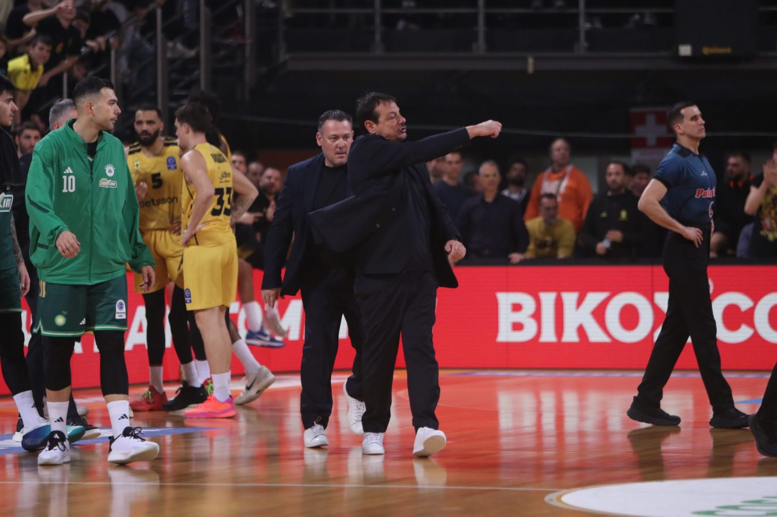 Ποιο είναι το κόστος ενός πιθανού «διαζυγίου» με τον Αταμάν - Τι ...